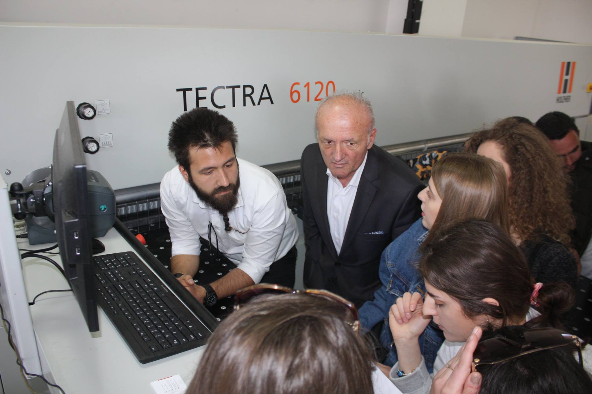 Studentët e UShAF realizuan vizitë studimore në qytetin e Shkupit ...