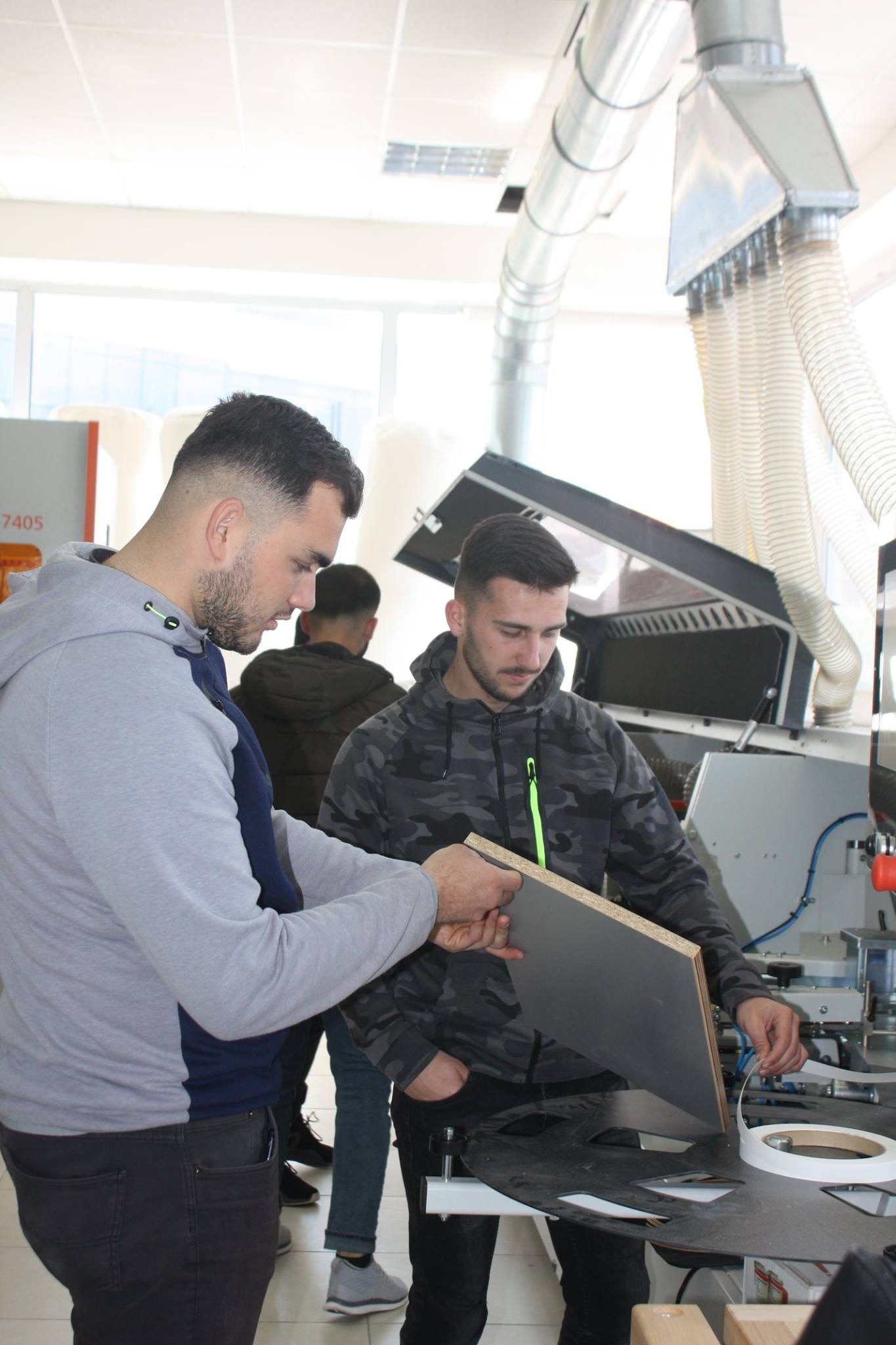 Studentët e UShAF realizuan vizitë studimore në qytetin e Shkupit ...